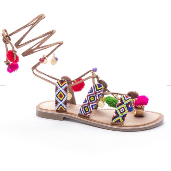 Chinese Laundry | Shoes | Chinese Laundry Posh Legtie Pom Sandals Size ...